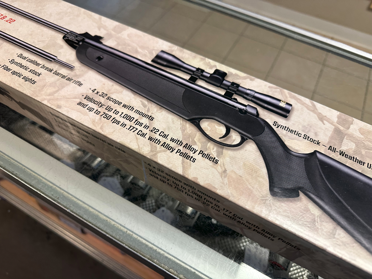 Beeman 1022 Black Club Spring Piston 1rd 177, 22 Pellet 4x32mm Scope ...