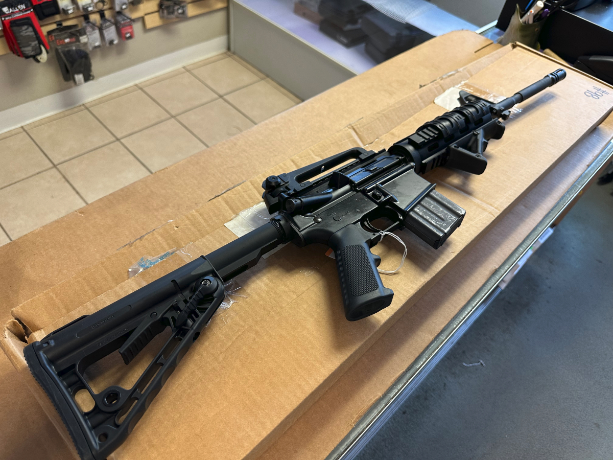 Colt MODEL SP6920 SP MODEL ONLY MADE IN 2011 16 INCH BARREL QUAD RAIL ...