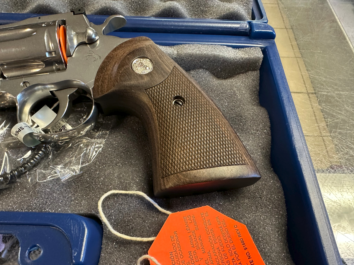 Colt Python 6 Inch Vent Rib Barrel 6rd Bright Stainless Walnut Target ...