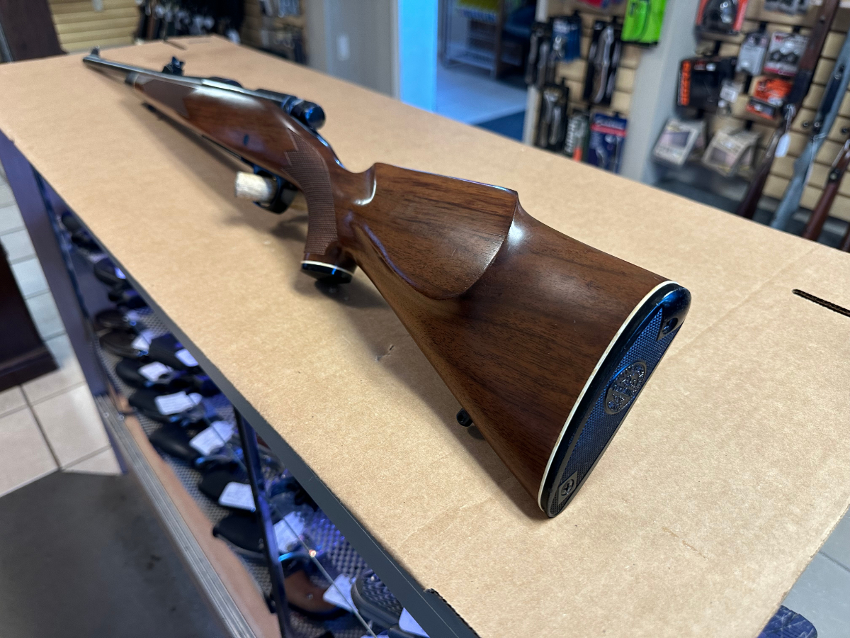 Winchester Model 70 Deluxe Bolt Action Rifle 22 Inch Barrel Deluxe ...