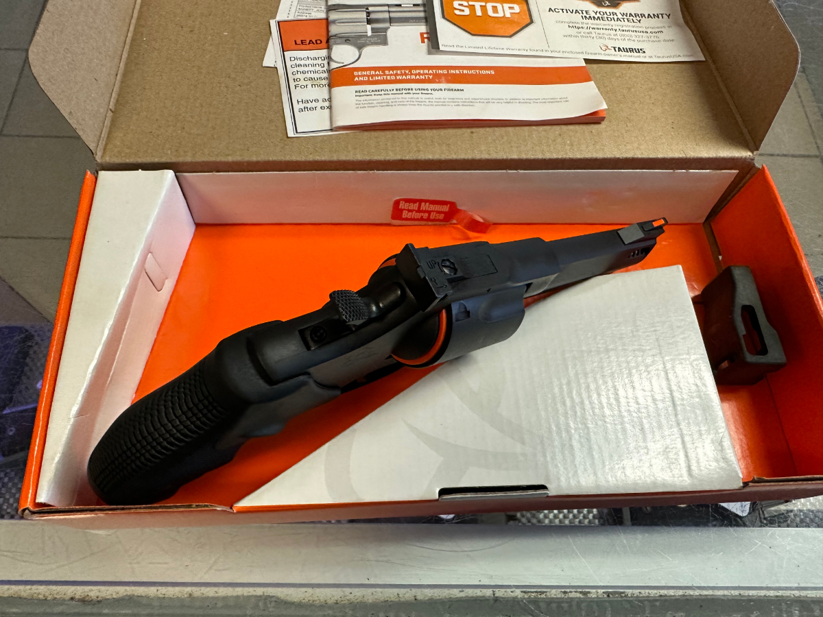 Taurus Tracker Model 44 4 Inch Ported Barrel, 5rd Capacity Cylinder ...