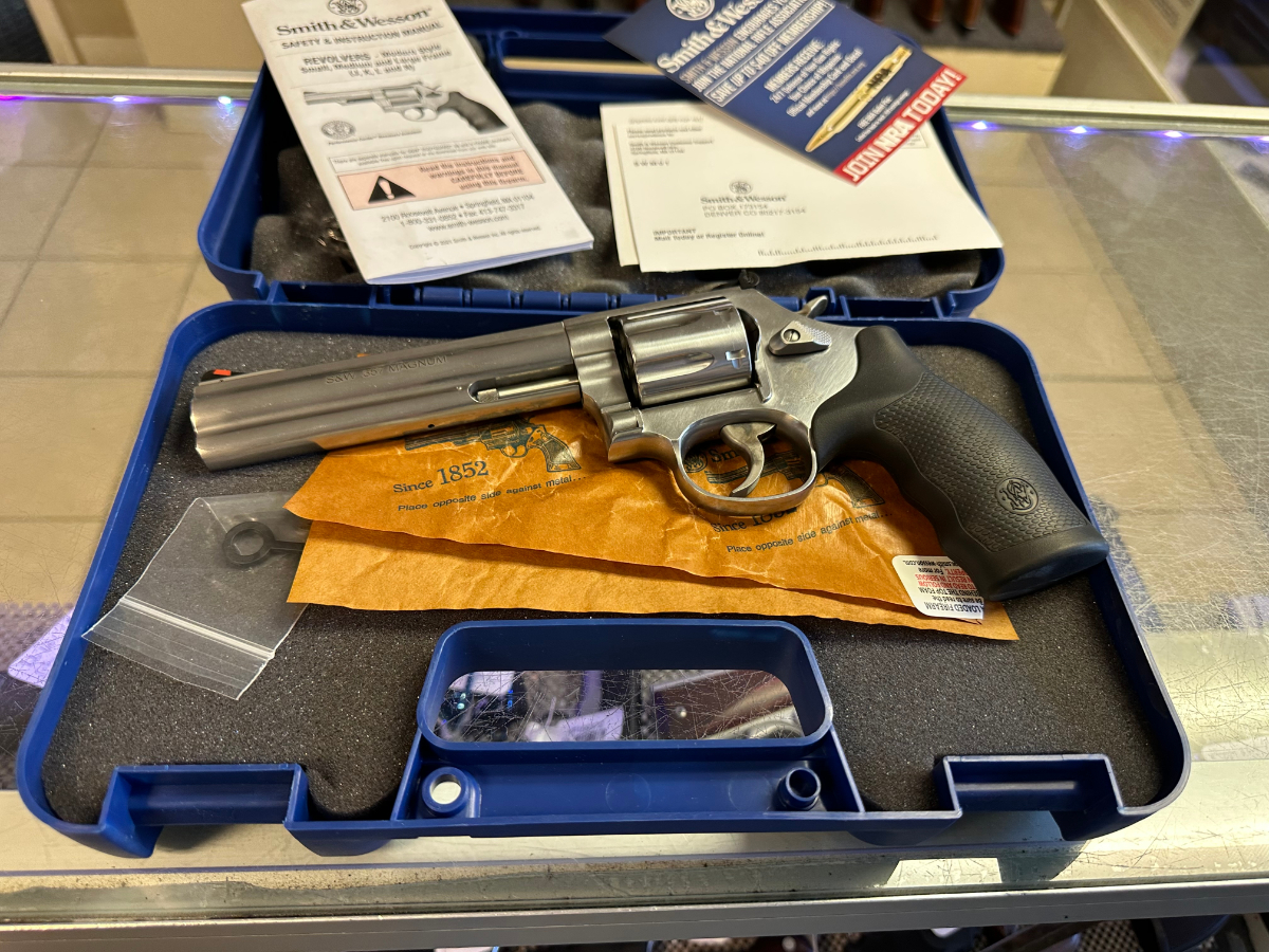 Smith & Wesson Model 686 Plus 6 Inch Barrel & 7rd Cylinder Stainless ...