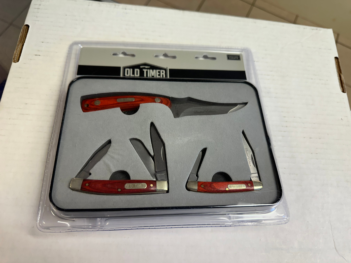 New Schrade Uncle Henry 3 Piece Old Timer Collectible Tin Knife Set ...