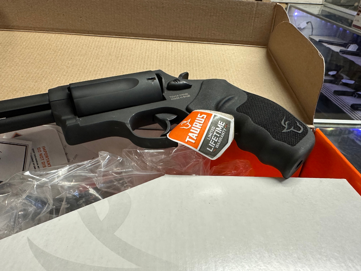 Taurus Judge 45 Colt (LC) Caliber or 2.50" 410 Gauge with 6.50" Barrel ...