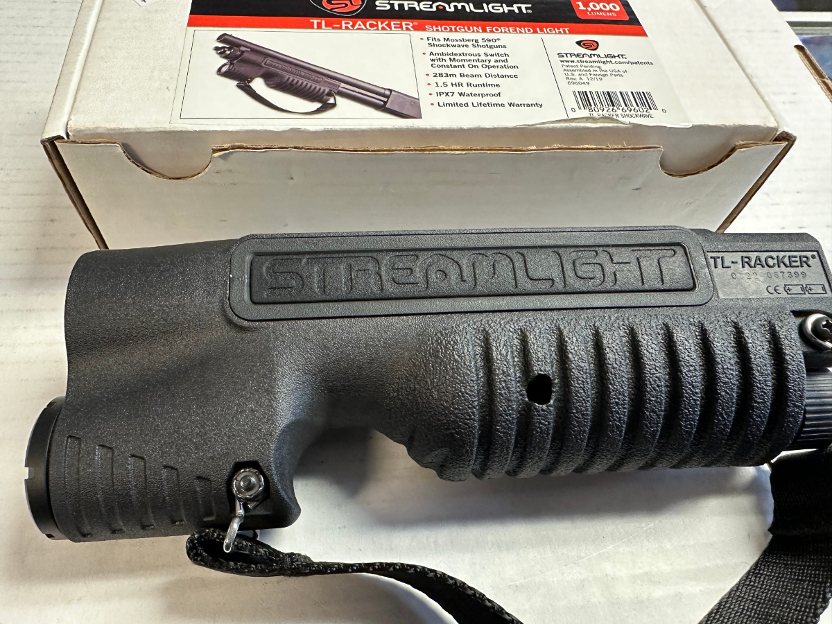Streamlight TL-Racker Shotgun Forend Light Mossberg 500/590 1000 Lumens ...