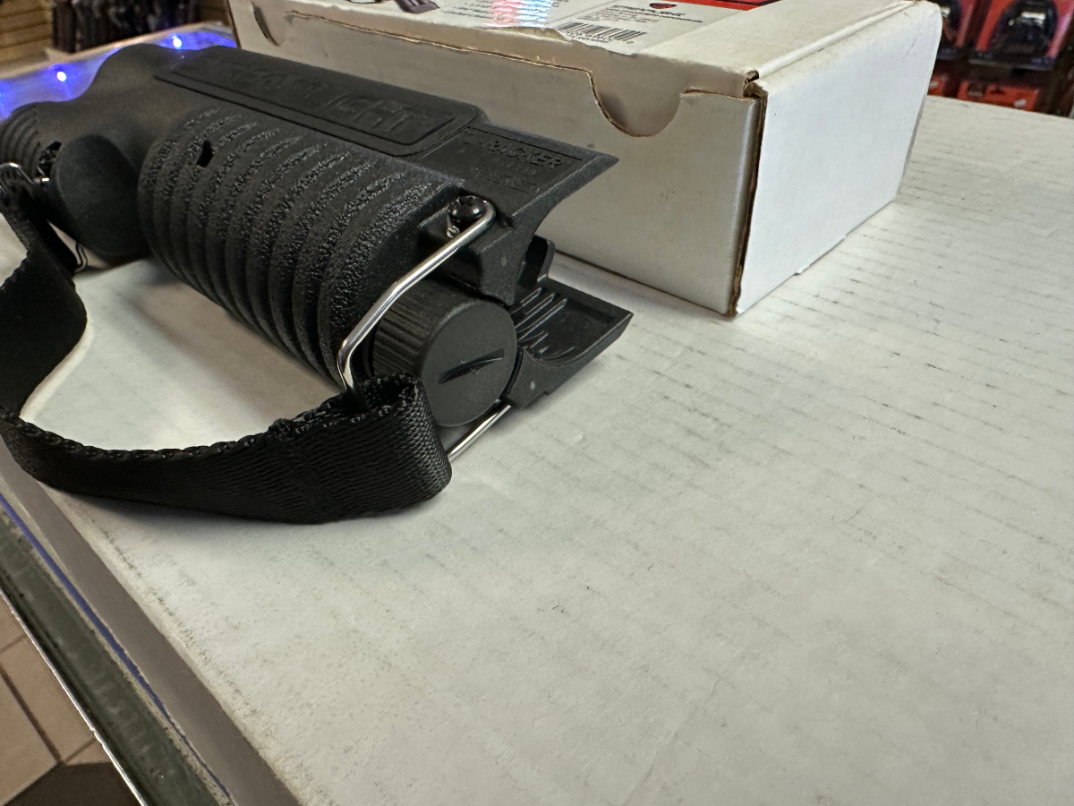 Streamlight TL-Racker Shotgun Forend Light Mossberg 500/590 1000 Lumens ...