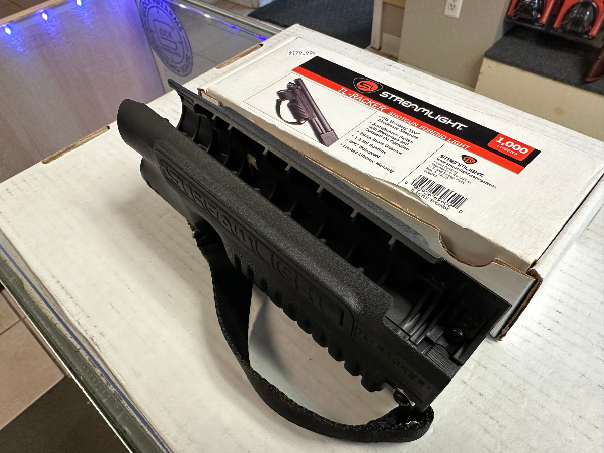 Streamlight TL-Racker Shotgun Forend Light Mossberg 500/590 1000 Lumens ...