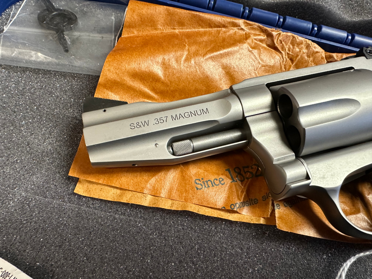 Smith & Wesson Model 60 Performance Center Pro 5 Shot 3 Inch Stainless ...