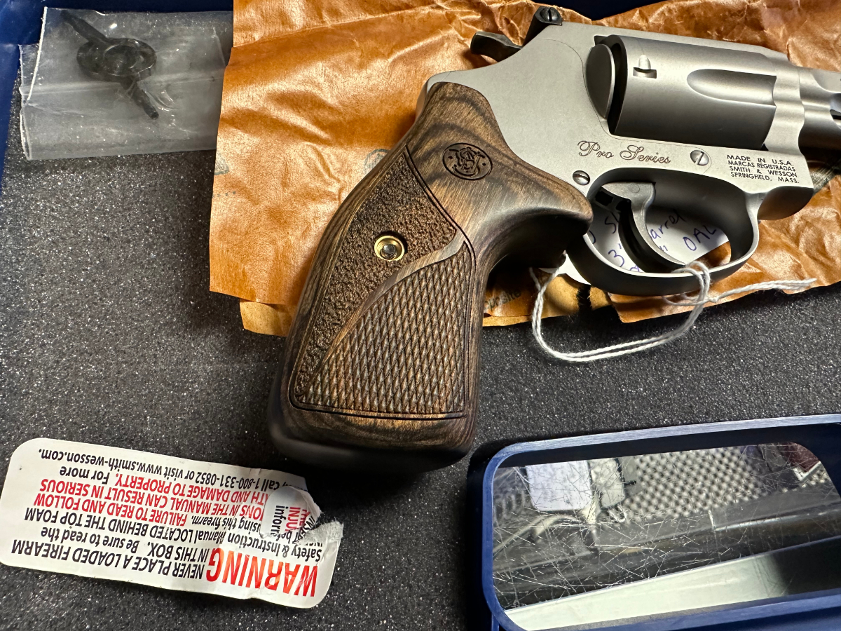 Smith & Wesson Model 60 Performance Center Pro 5 Shot 3 Inch Stainless ...