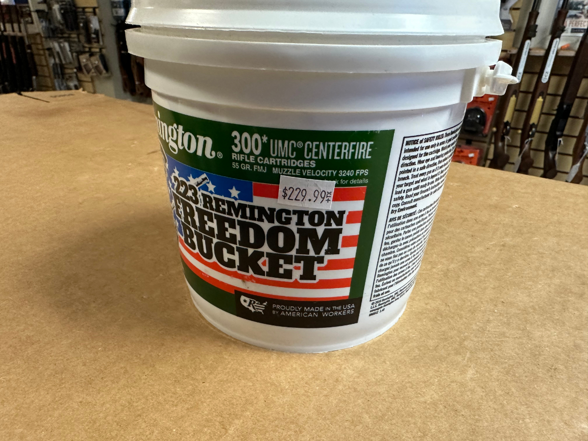 300 ROUNDS Remington Ammunition 23897 UMC Freedom Bucket 223 Rem 55 gr ...