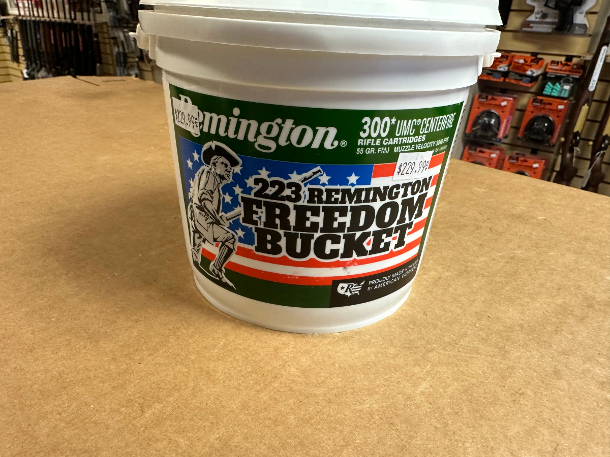 300 ROUNDS Remington Ammunition 23897 UMC Freedom Bucket 223 Rem 55 gr ...