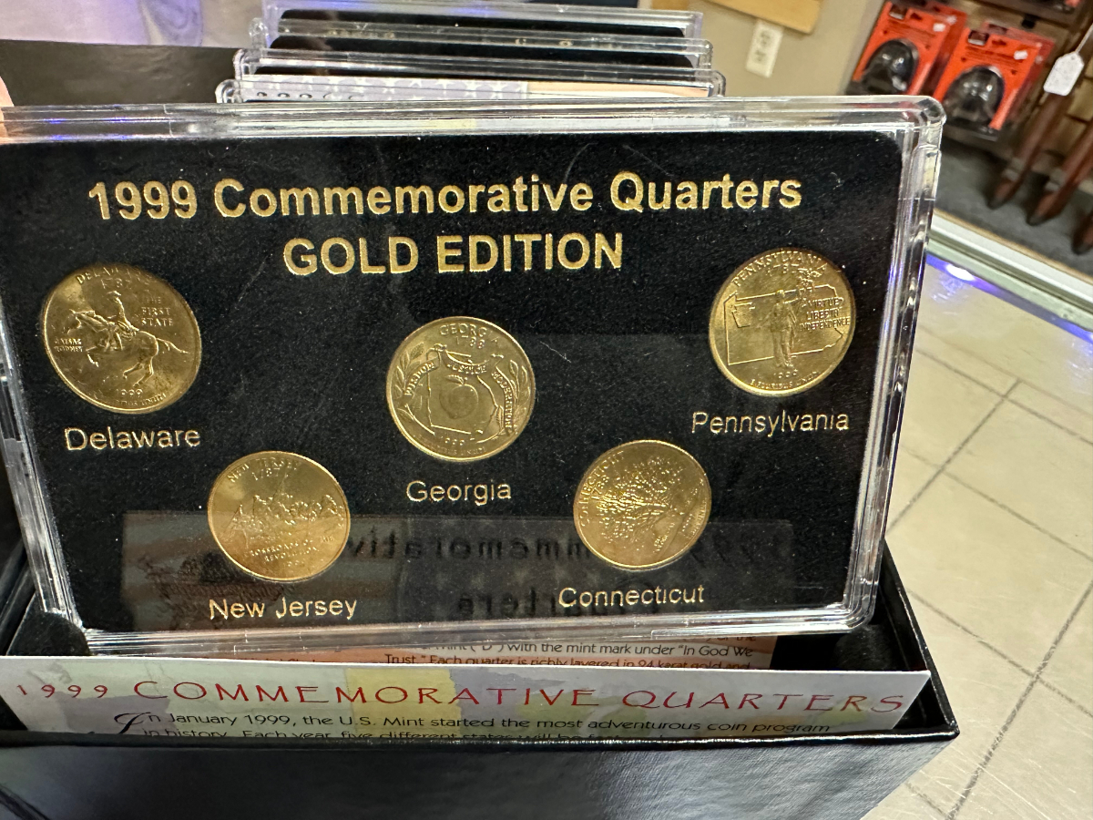 50 State Commemorative Quarters 1999-2008 Complete Set Gold Edition w ...