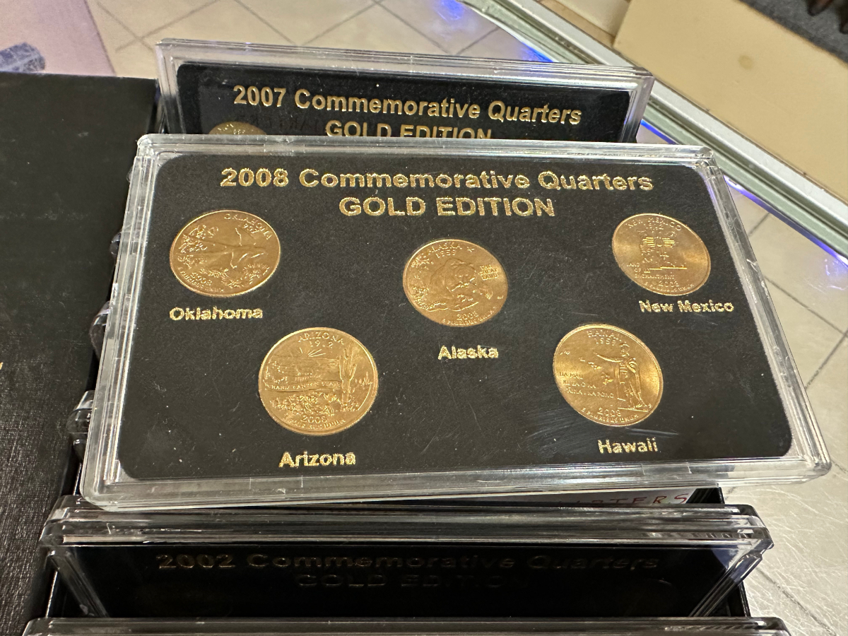 50 State Commemorative Quarters 1999-2008 Complete Set Gold Edition w ...