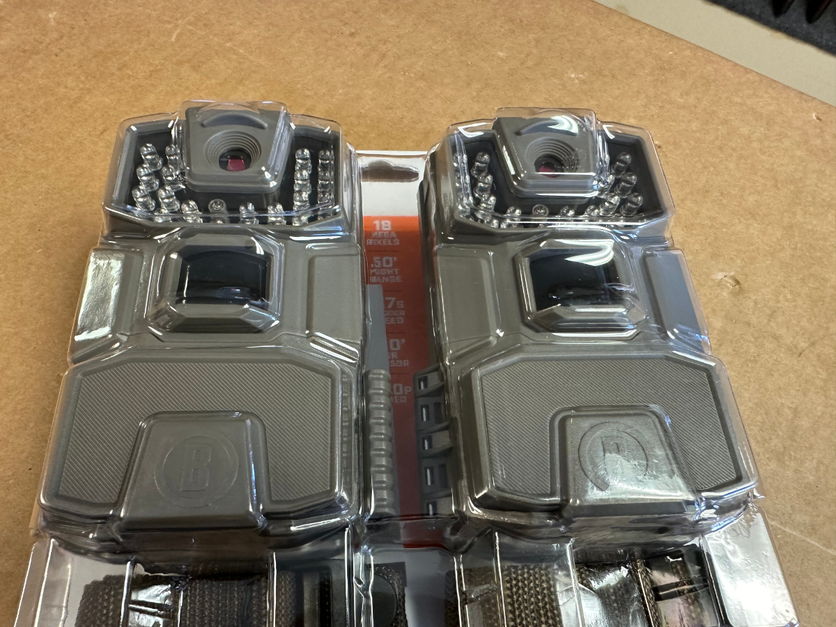 BUSHNELL SPOT ON LOW GLOW TWO PACK GAME TRAIL CAMERAS BRAND NEW IN ...