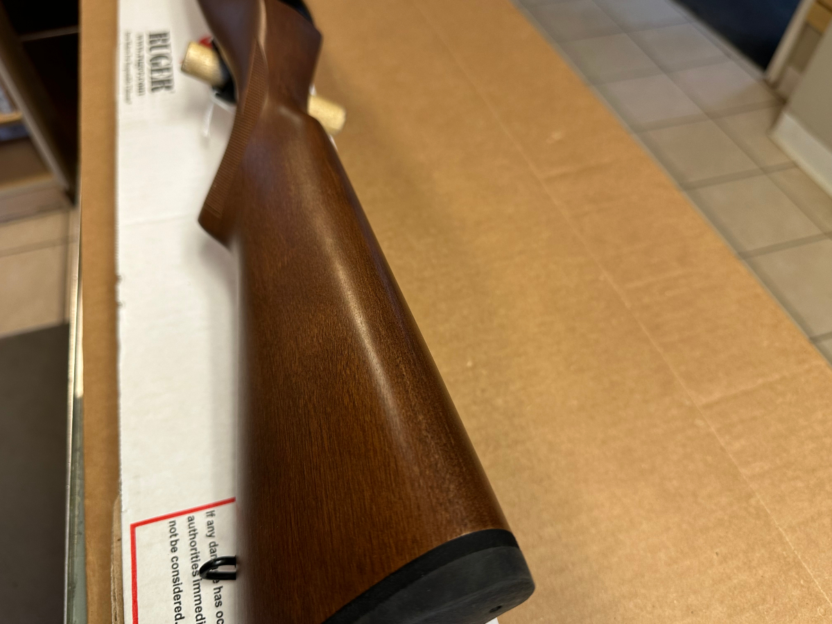Ruger Lipsey`S Exclusive 10/22 Deluxe Sporter 22-Inch Barrel 10 Round ...