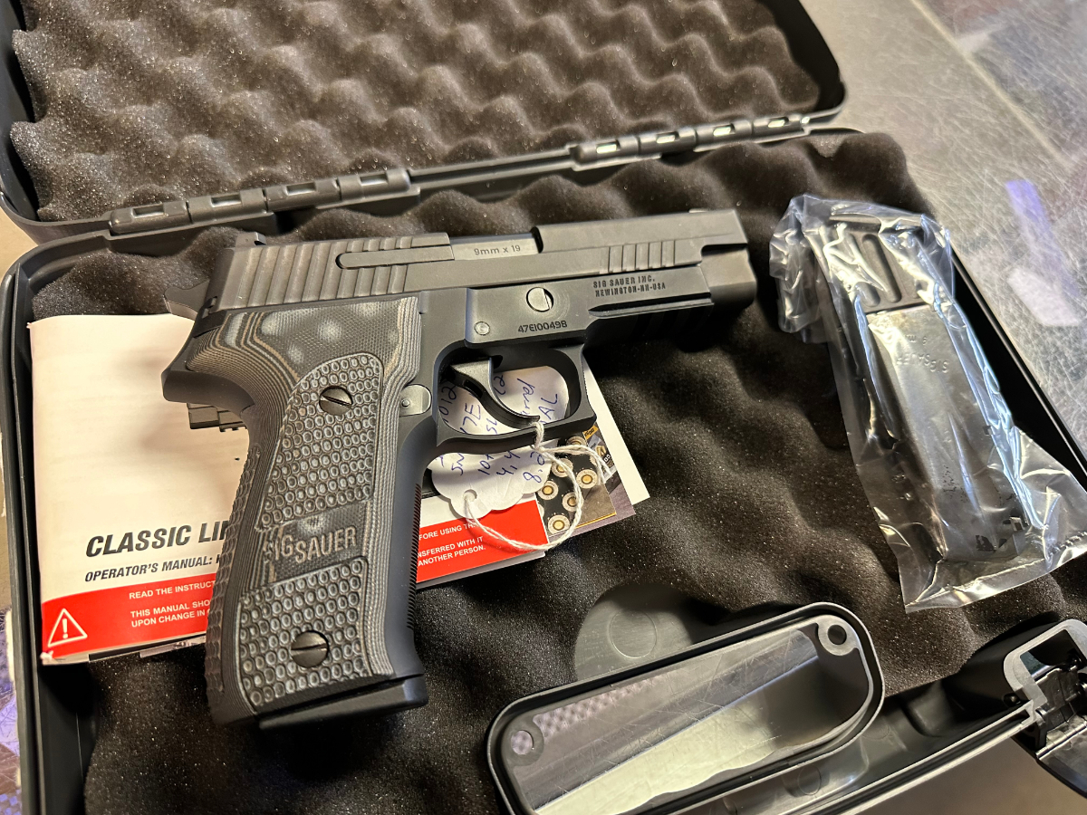 Sig Sauer P226 Extreme Full Size Frame 10+1, 4.40" Black Carbon Steel ...