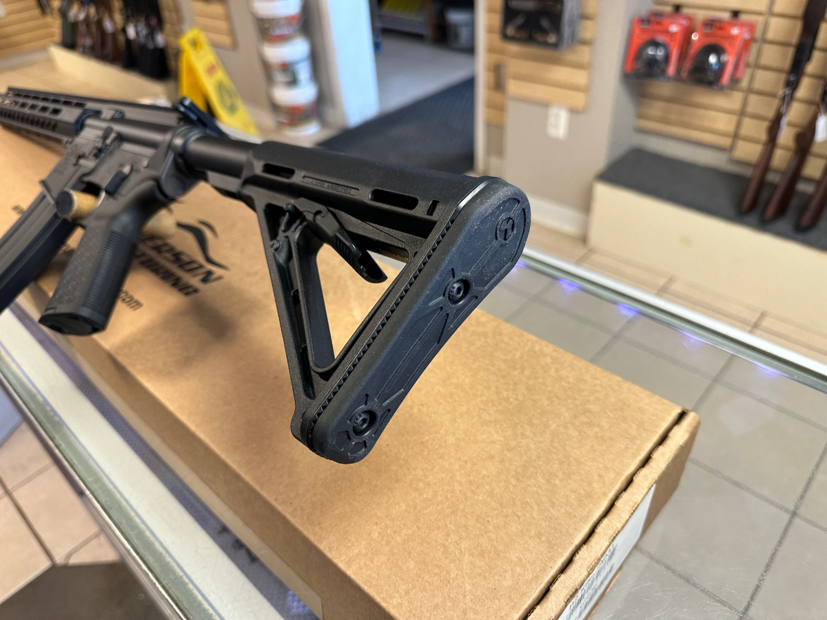 Anderson Am-15 Pro 30+1 16", Black, 15" M-Lok, Magpul Grip & Carbine ...