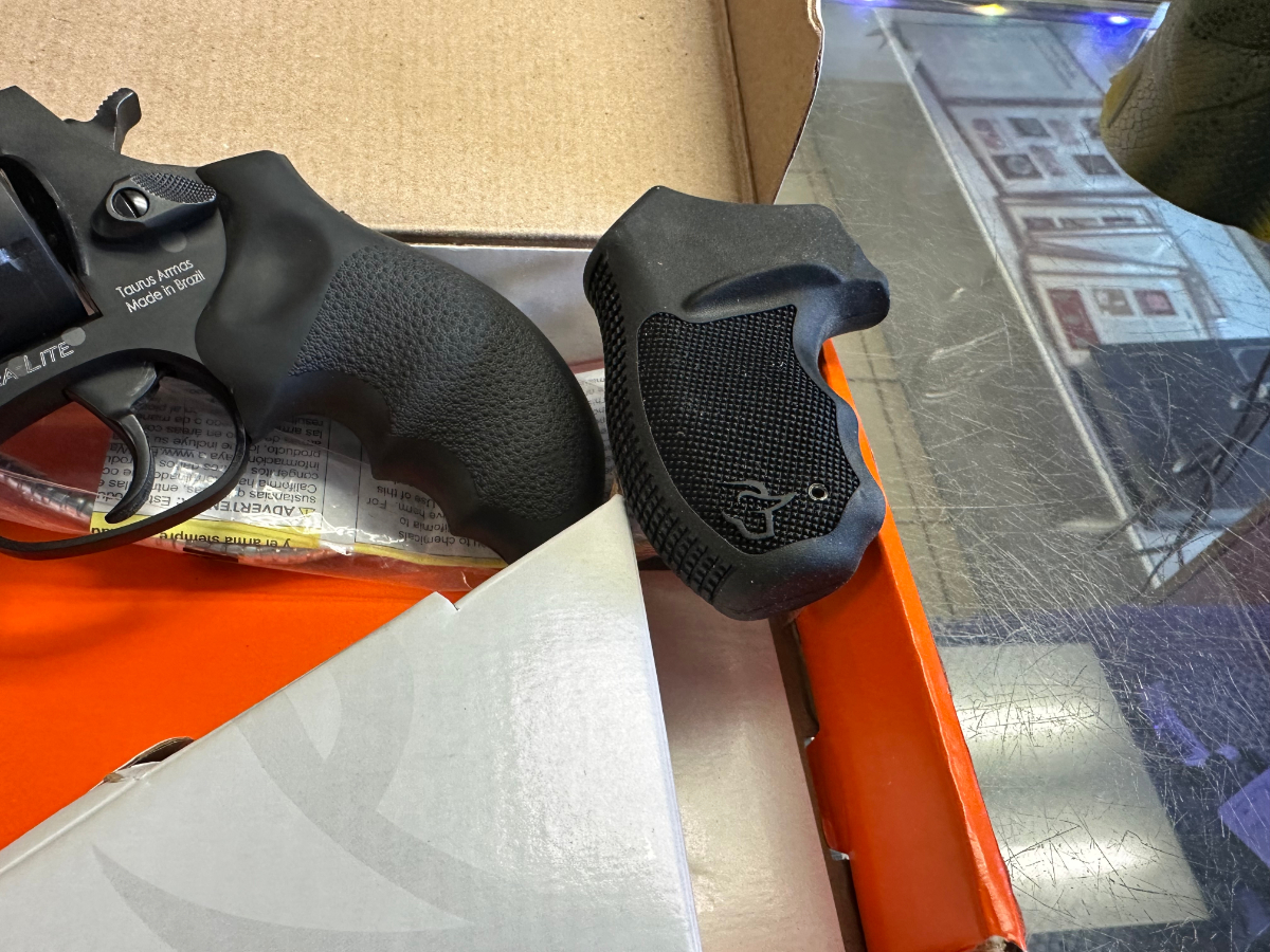 Taurus 856 Ultra-Lite Defender 3" Matte Black Finish Barrel, 6rd ...