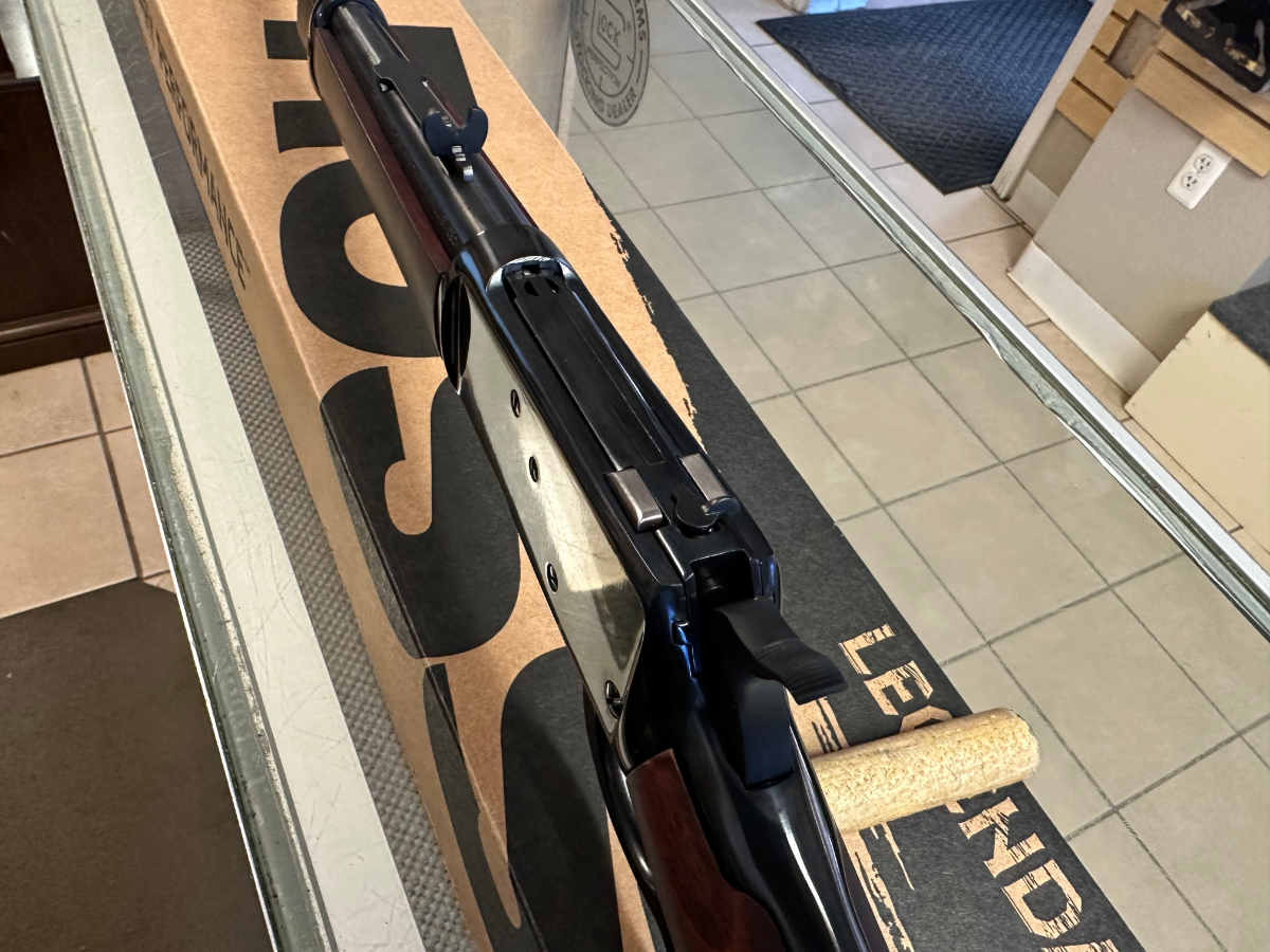 Rossi R92 Carbine 10+1, 20 Inch Polished Black Oxide Steel Barrel ...