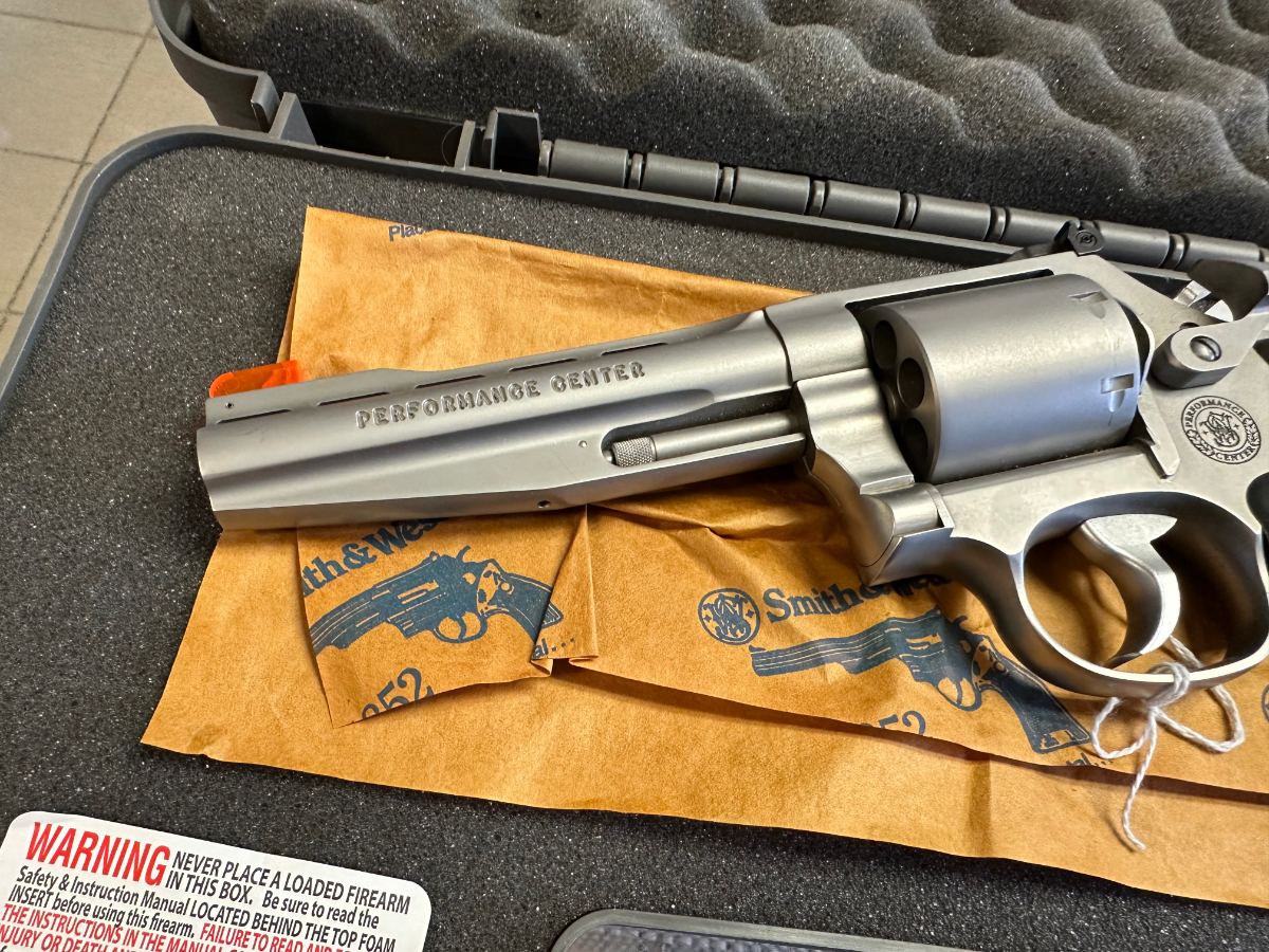 Smith & Wesson Model 686 Performance Center Plus Stainless Steel 5 Inch ...