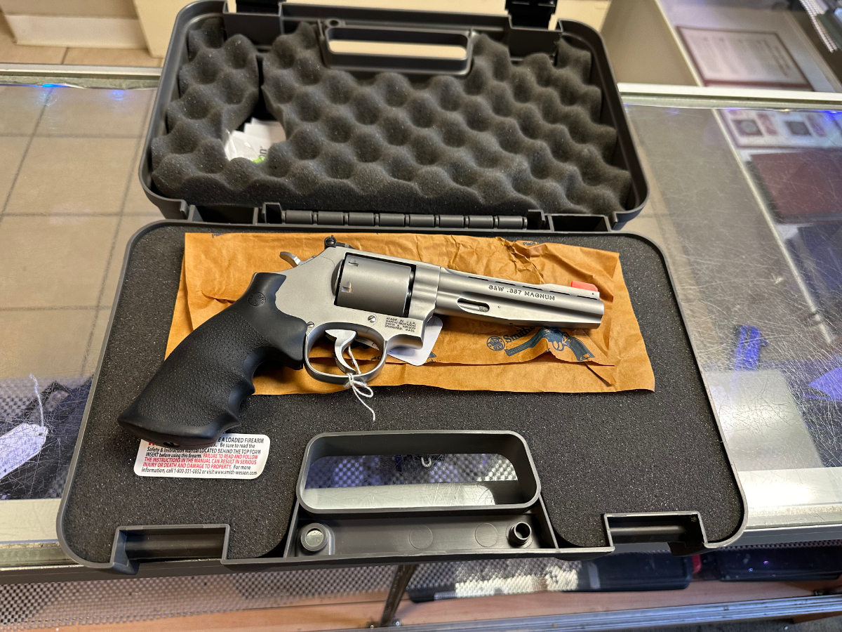 Smith & Wesson Model 686 Performance Center Plus Stainless Steel 5 Inch ...