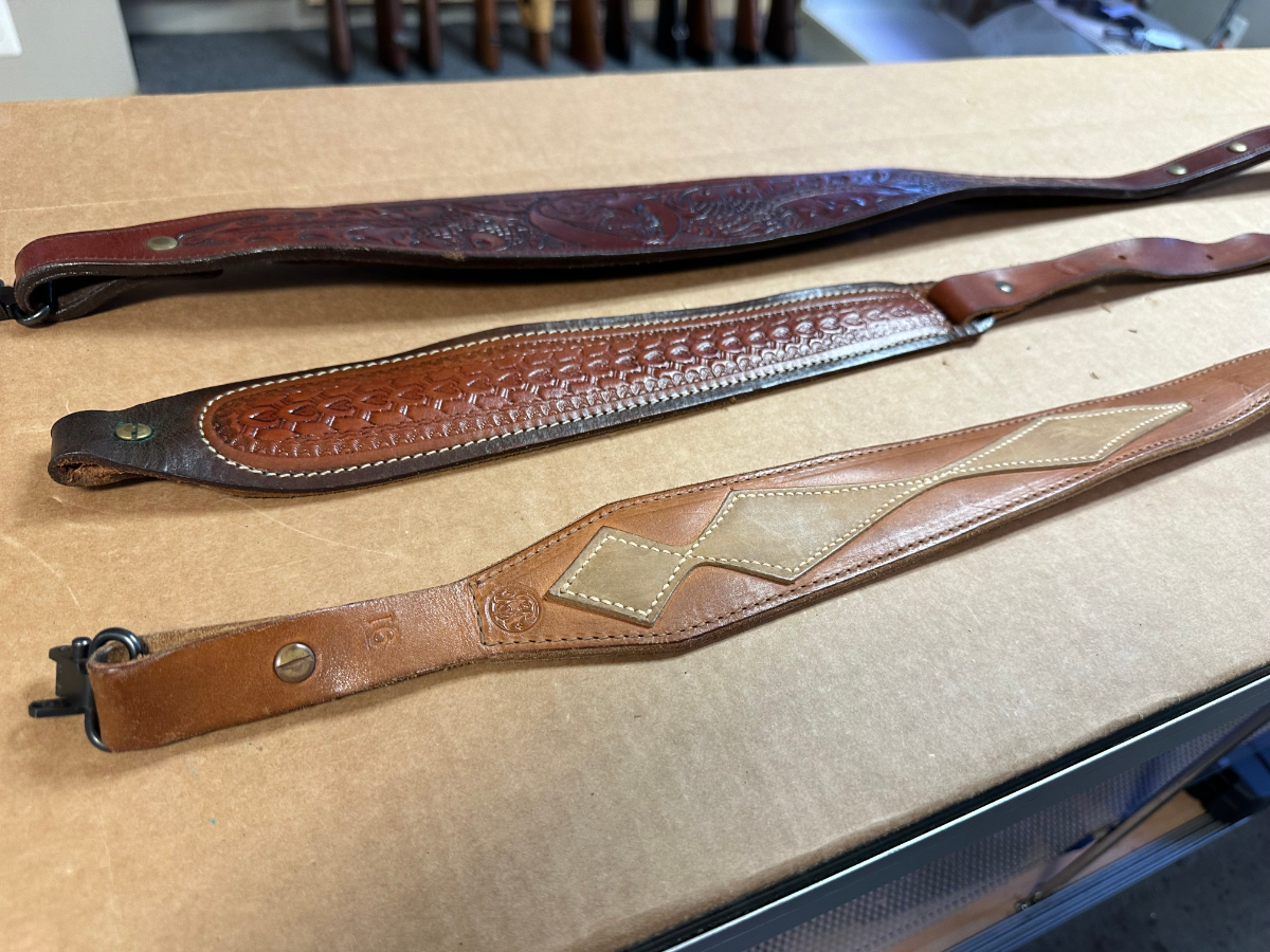Smith & Wesson VERY NICE LOT OF HIGH QUALITY LEATHER RIFLE SLINGS WITH ...