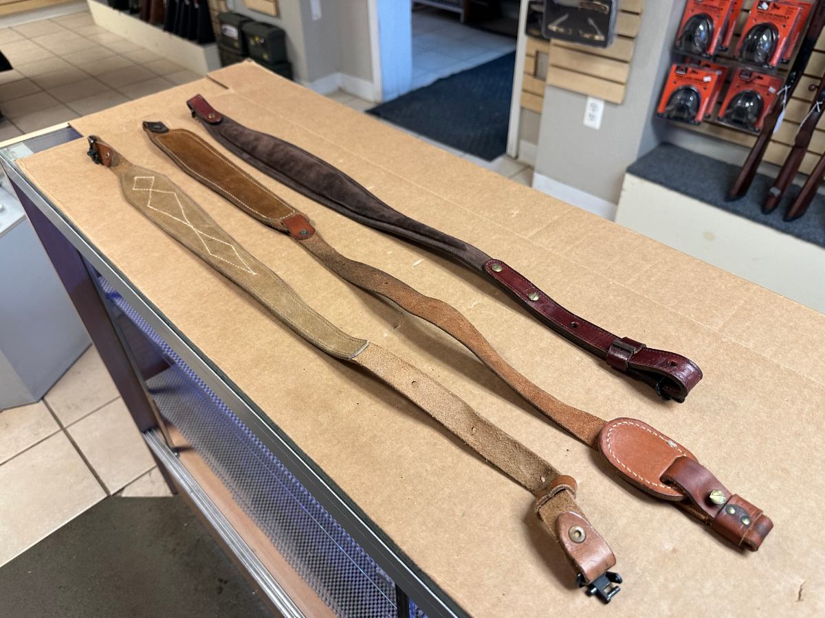 Smith & Wesson VERY NICE LOT OF HIGH QUALITY LEATHER RIFLE SLINGS WITH ...