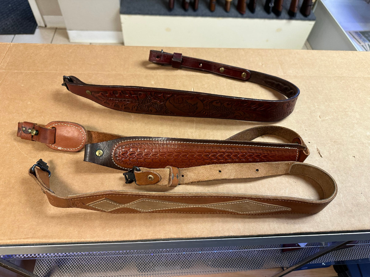 Smith & Wesson VERY NICE LOT OF HIGH QUALITY LEATHER RIFLE SLINGS WITH ...