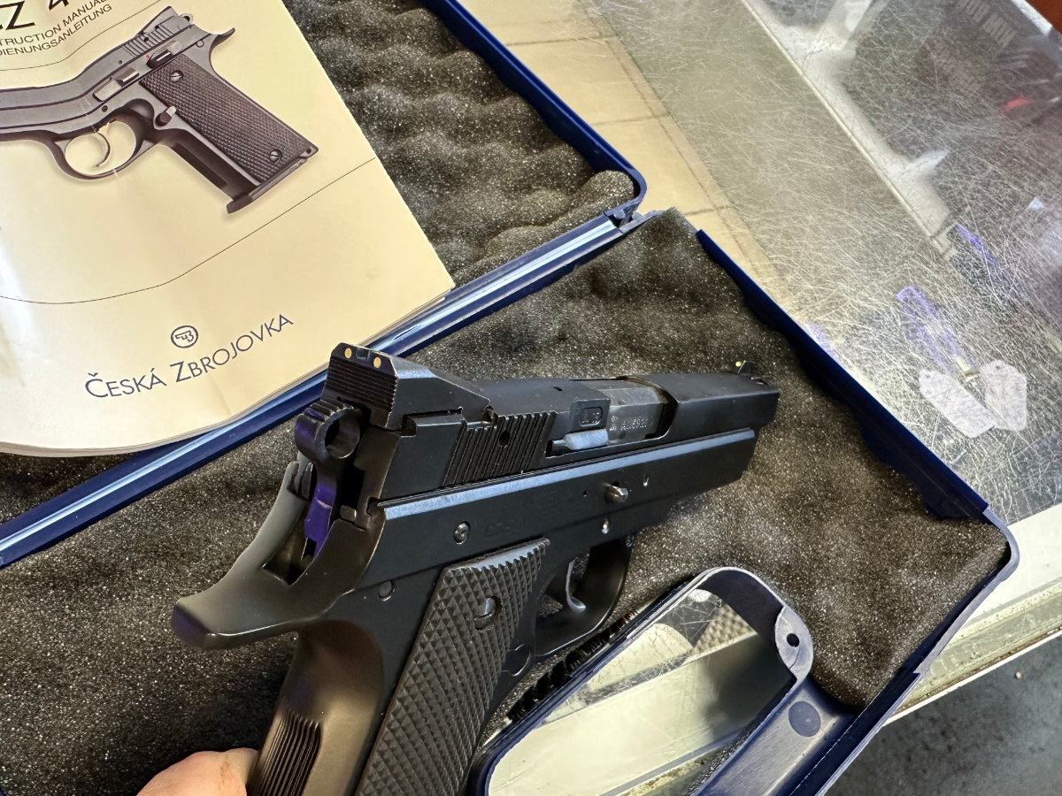 CZ MODEL 40B SEMI-AUTOMATIC PISTOL 4 INCH BARREL 10+1 MAGAZINE FIXED 3 ...