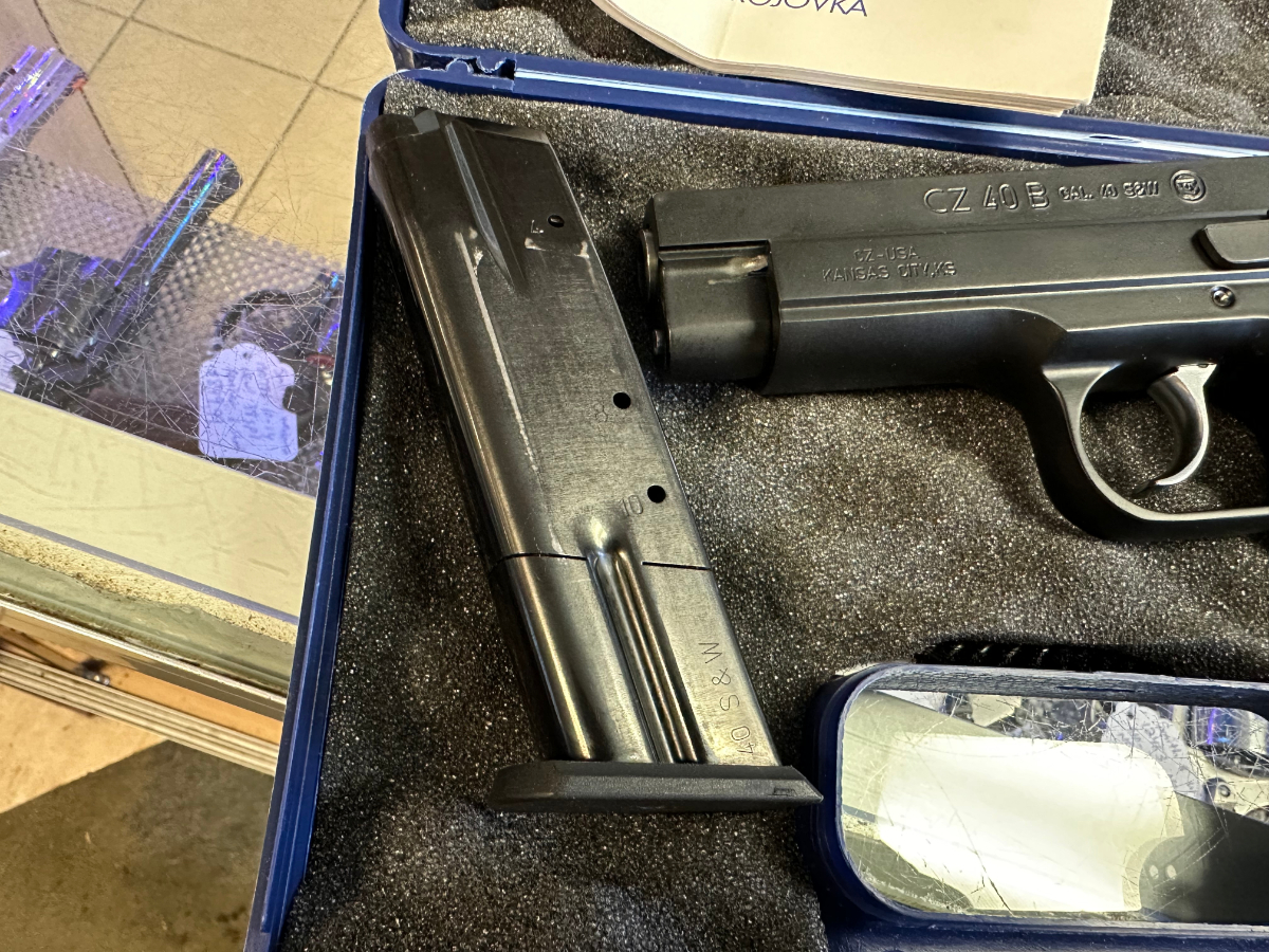 CZ MODEL 40B SEMI-AUTOMATIC PISTOL 4 INCH BARREL 10+1 MAGAZINE FIXED 3 ...
