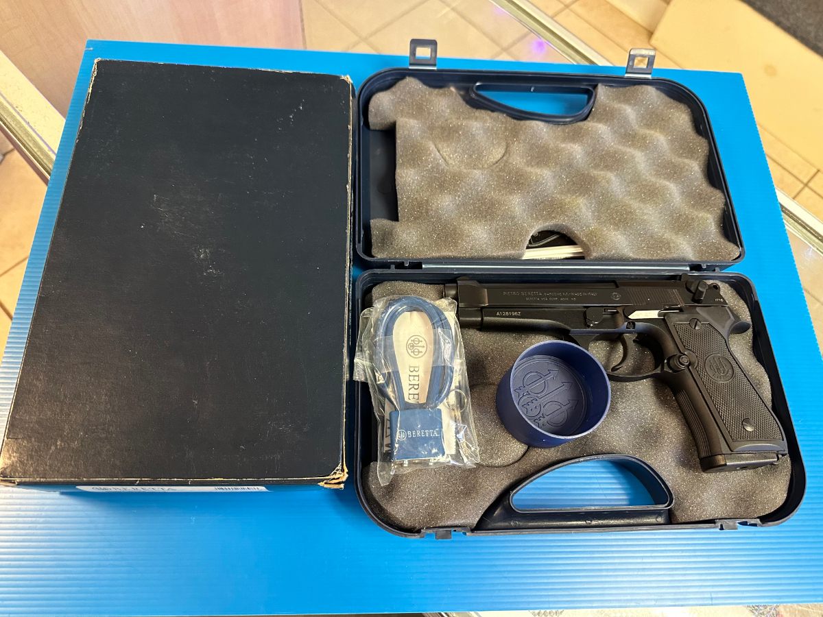 Beretta Model 92fs Fs Italy 4.9in Barrel 15+1 Round Capacity A True ...