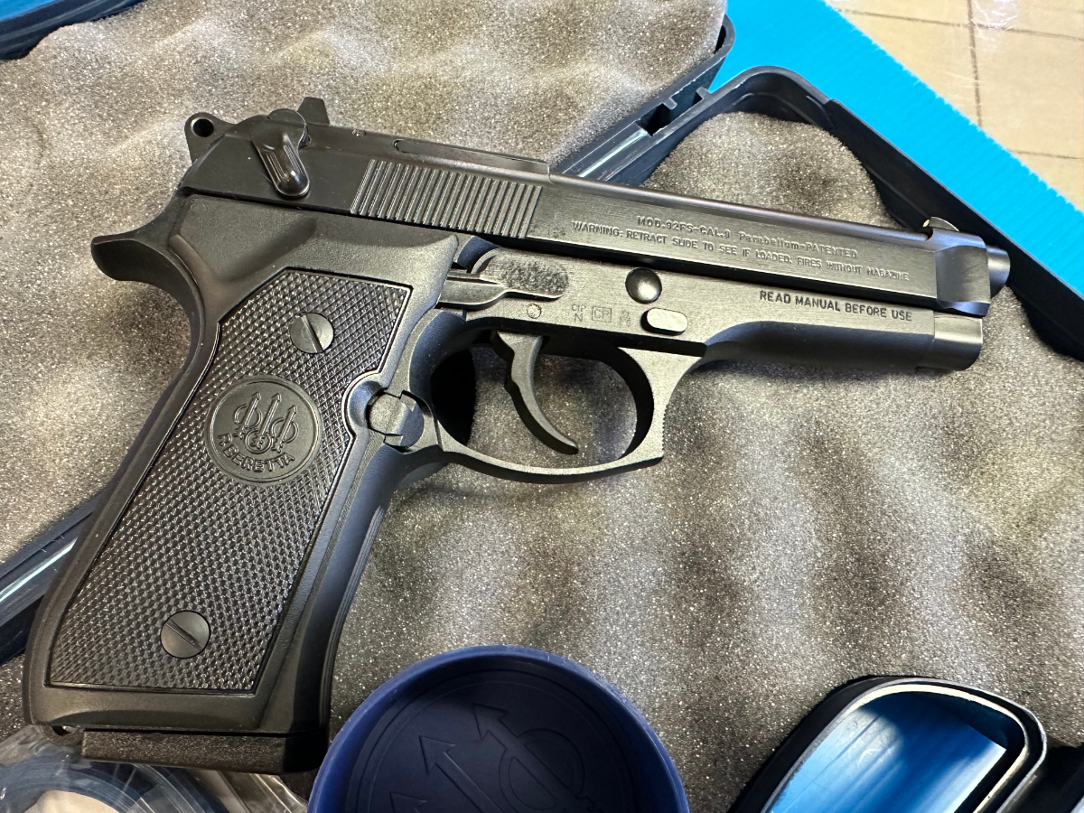 Beretta Model 92fs Fs Italy 4.9in Barrel 15+1 Round Capacity A True ...