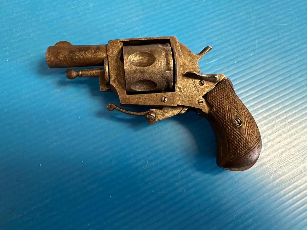 BRITISH Bulldog Folding Trigger Revolver. .320 Caliber (.32 caliber) 6 ...