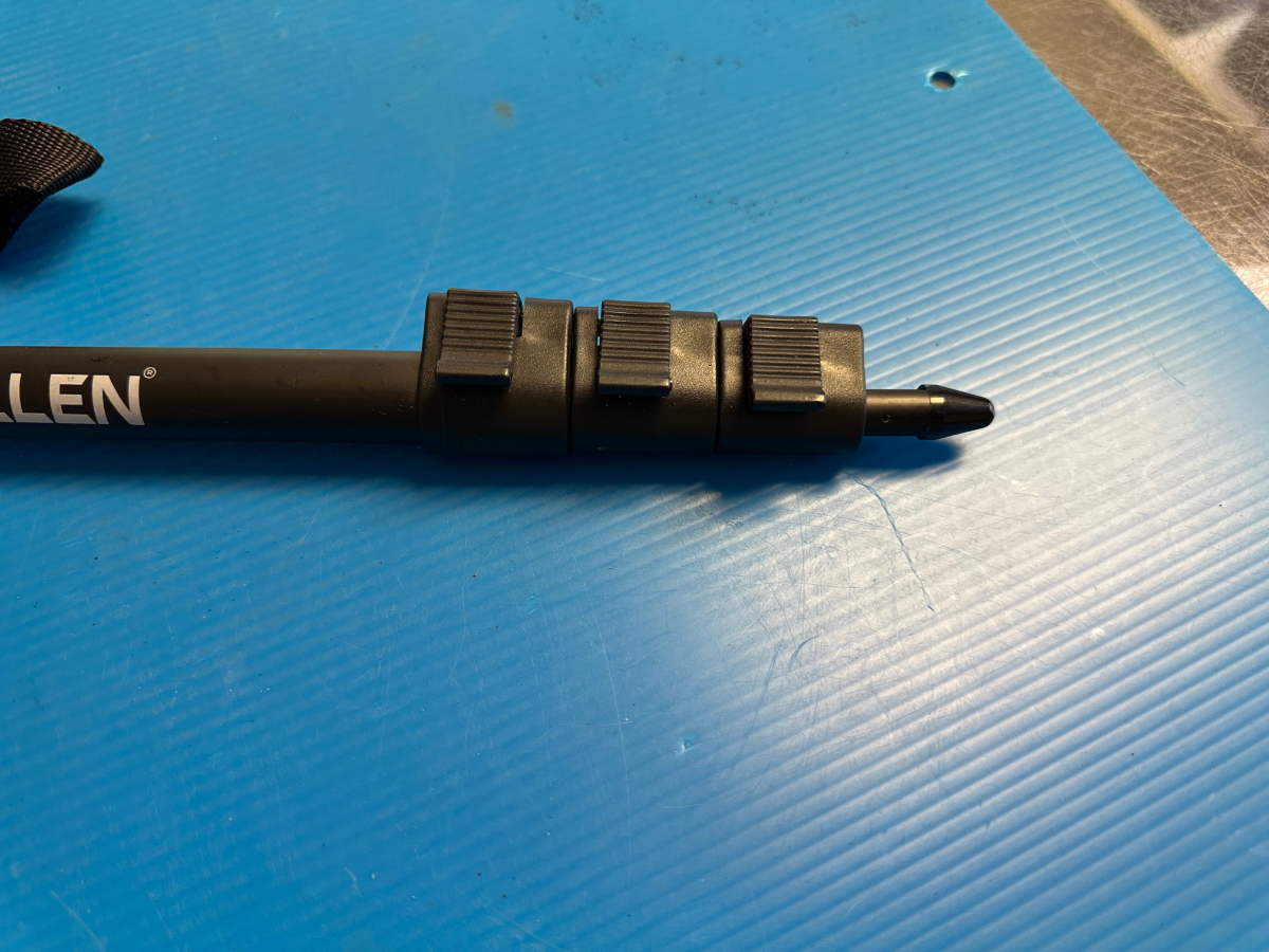 Nice Allen Extendable Shooting Stick In Great Condition For Sale at ...