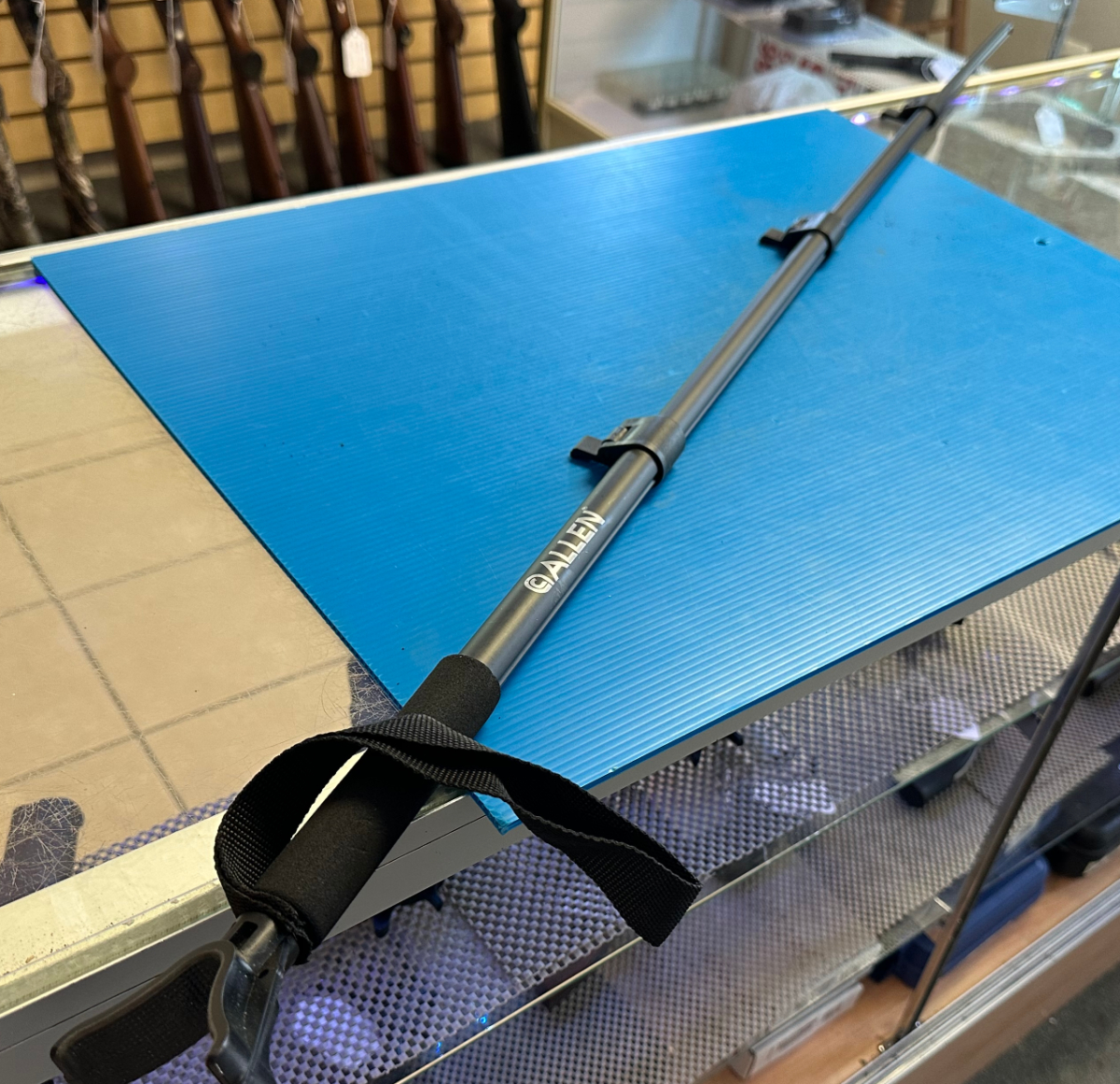 Nice Allen Extendable Shooting Stick In Great Condition For Sale at ...