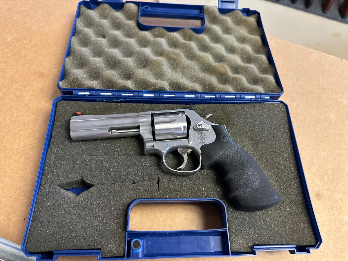 Smith & Wesson Model 686 L-Frame 357 Mag/38 Special +P 6 Shot 4.12