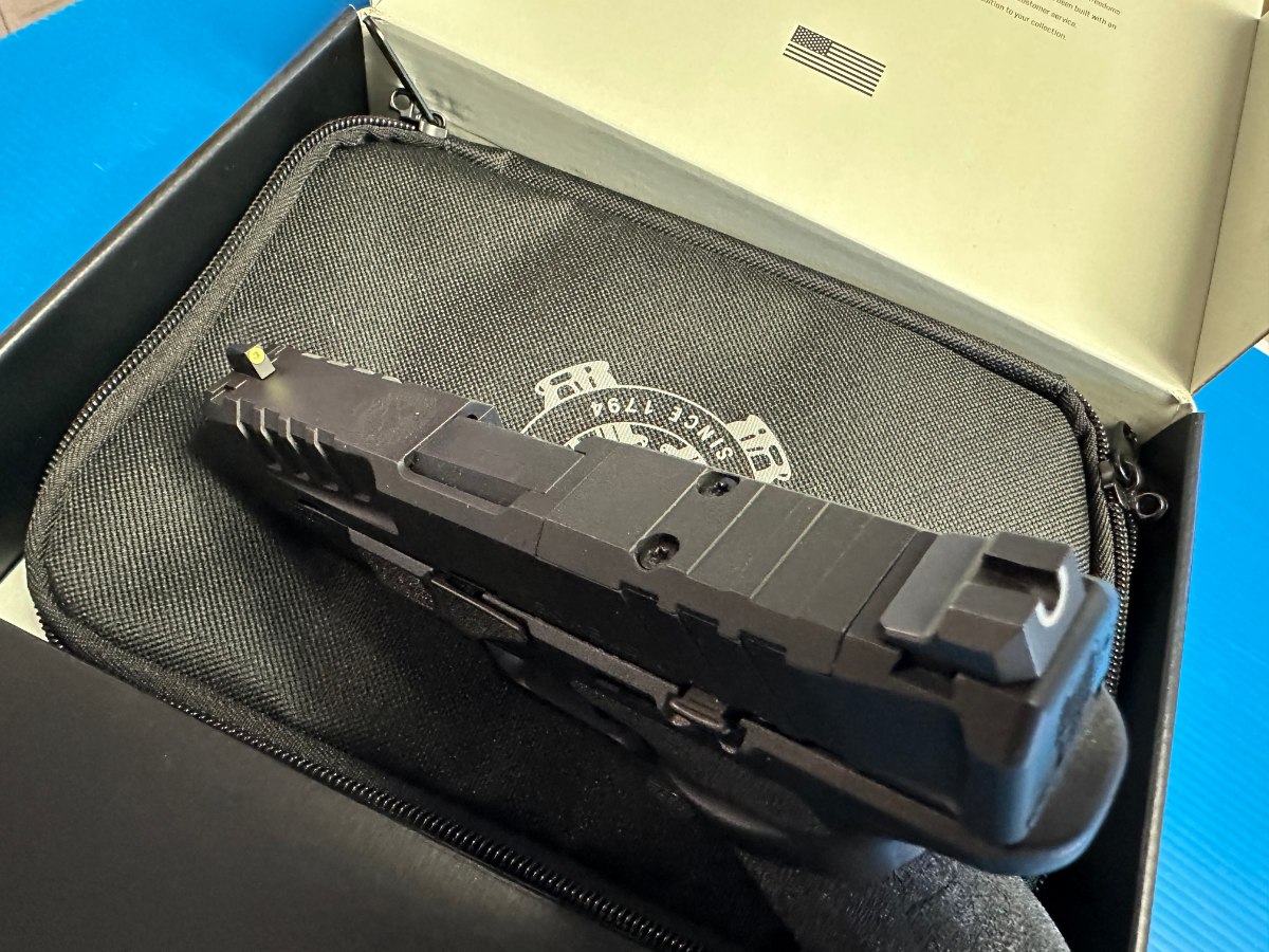 Springfield Armory Echelon Compact Frame 18+1 4" Black Melonite Steel ...