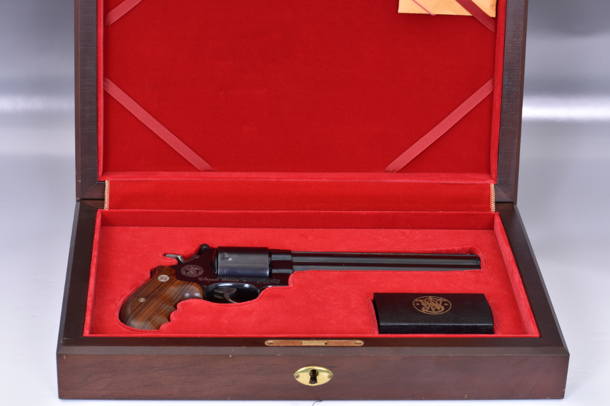 Smith & Wesson 29-4 44mag 7.5" Bbl S&W Wooden Show-Case And Original ...