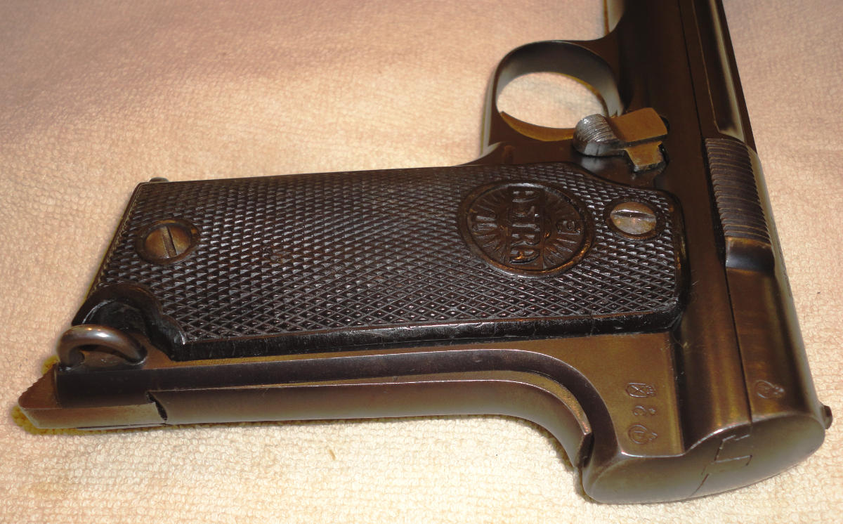 Astra-Unceta Model 400 - also known as Astra Model 21 9mm Largo ...