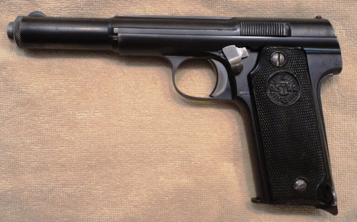 Astra-Unceta Model 400 - also known as Astra Model 21 9mm Largo ...