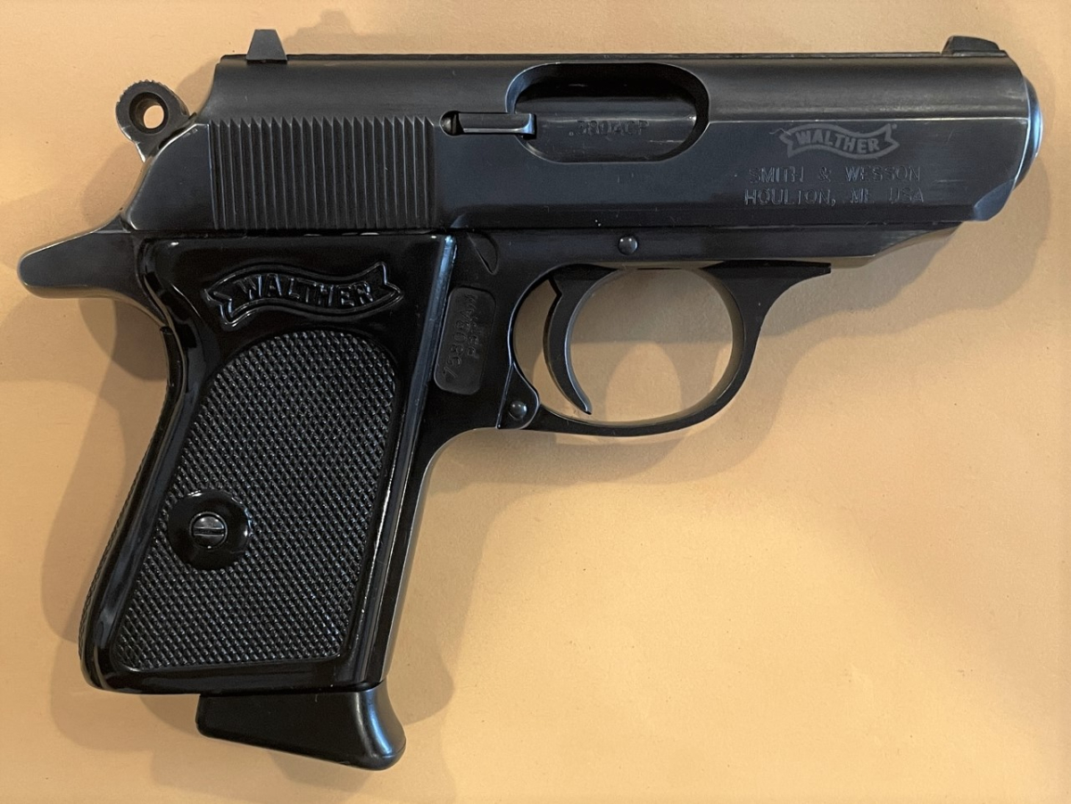 Walther PPK made under license by Smith and Wesson - .380 Auto .380 ACP ...