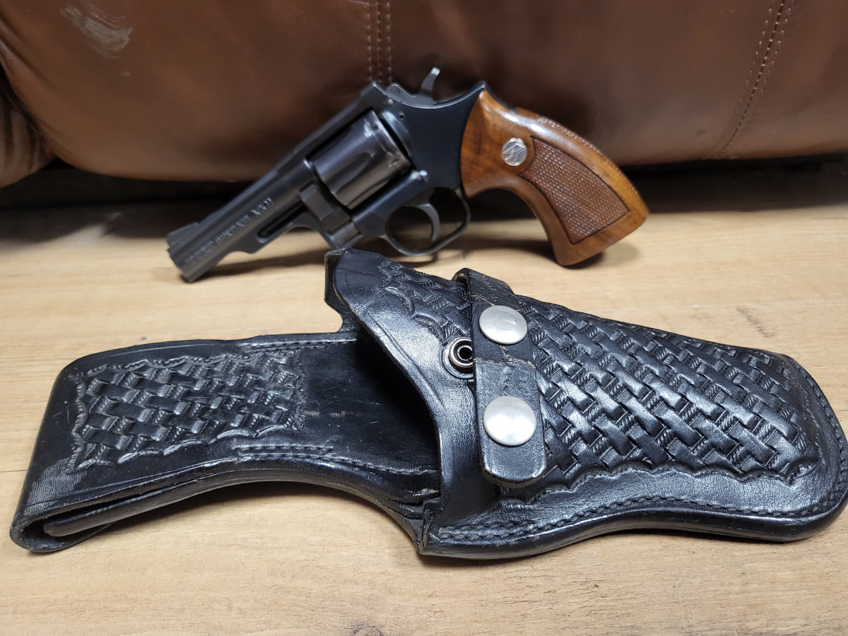 High Standard Sentinel MKII .357 Magnum 17235303 - GunAuction.com