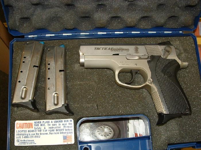 Smith & Wesson Model 4013 Tsw Tactical For Sale at GunAuction.com - 8206063