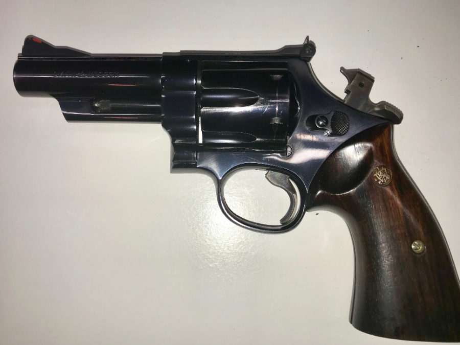 Smith & Wesson Model 29 No Dash 4in Barrel 4 Screw .44 Mag
