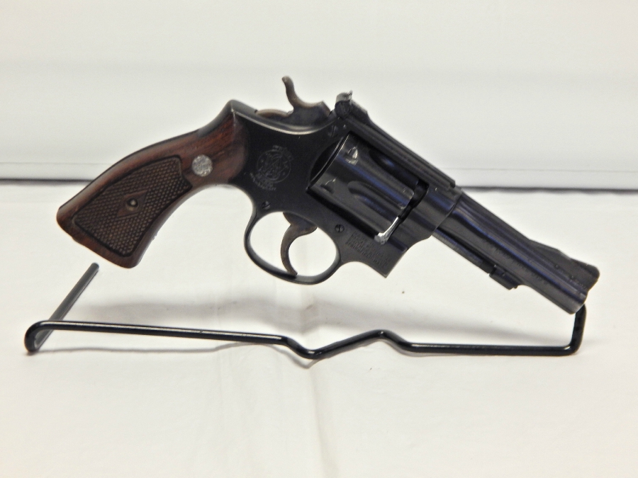 Smith And Wesson Model 18 K Frame Combat Masterpiece .22 Lr For Sale at ...