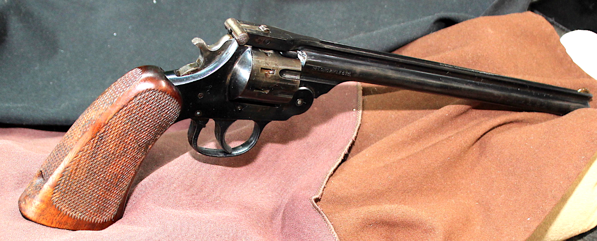 Harrington & Richardson Expert 10 Inch Barrel Factory Walnut Grips 9 ...