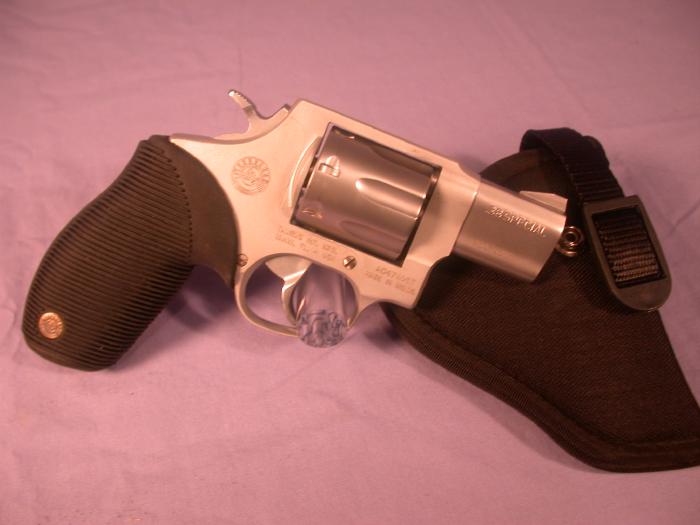 Taurus 817 Ultra-Lite 7 Shot 38 Spl. For Sale at GunAuction.com - 8737043