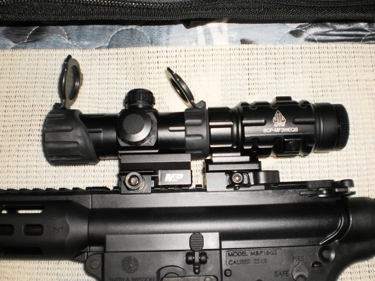 Smith & Wesson S&W M&P AR22 with Red/Green dot and 3X magnifer Lightly ...