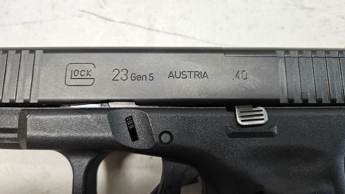 Glock MODEL 23 GEN 5-POLICE SEIZURE-AS IS-W/MAG .40 S&W 17329950 ...