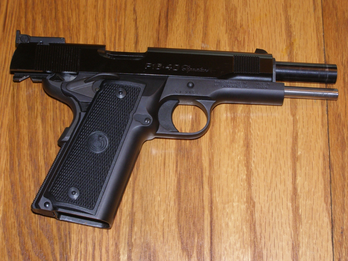 Para Ordnance P1640. Nic, Signature, 3-16rd Factory Mags, 1-10rd ...